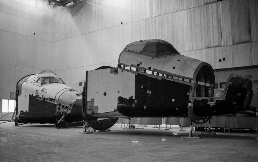 Matthew Willis on Twitter: "RT @11K25_Energia: Forward fuselage ...