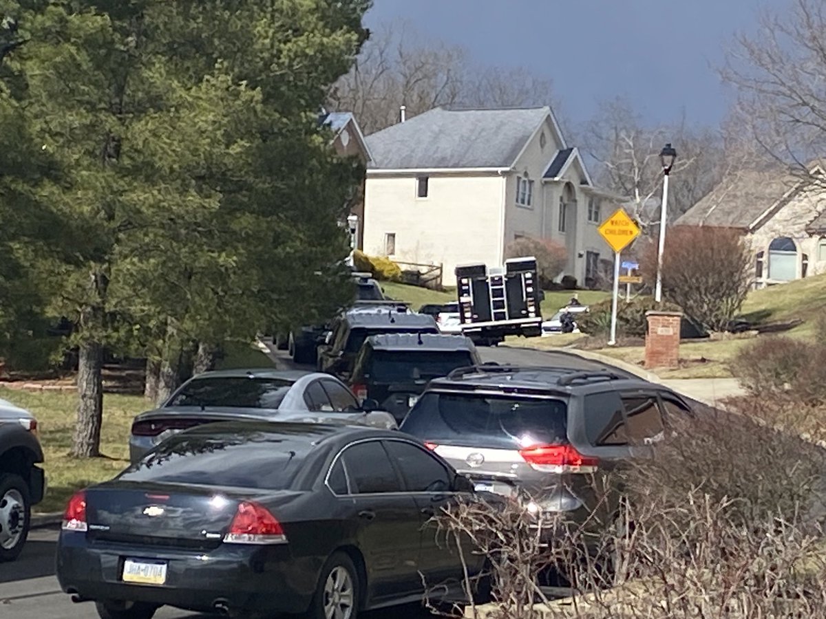 Shelley Bortz Kdka On Twitter Happening Now Swat Situation In