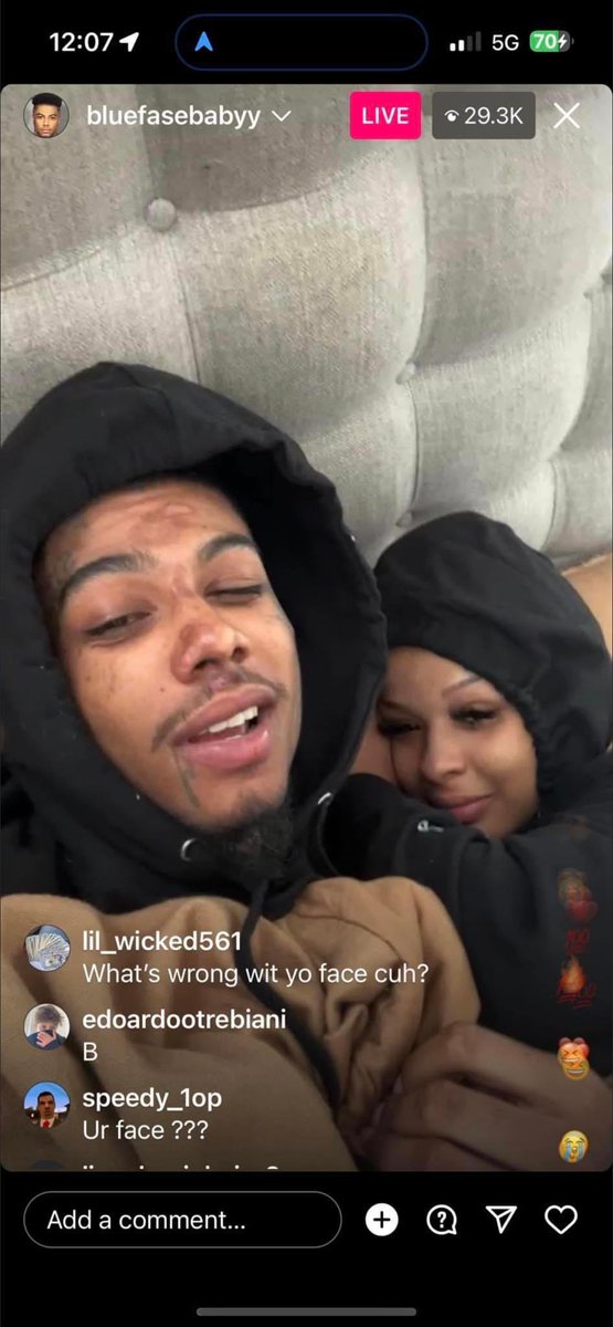 MemoBlue 💙 on Twitter: "“What’s wrong wit yo face cuh” lmaooo the cause is sitting right next to ...