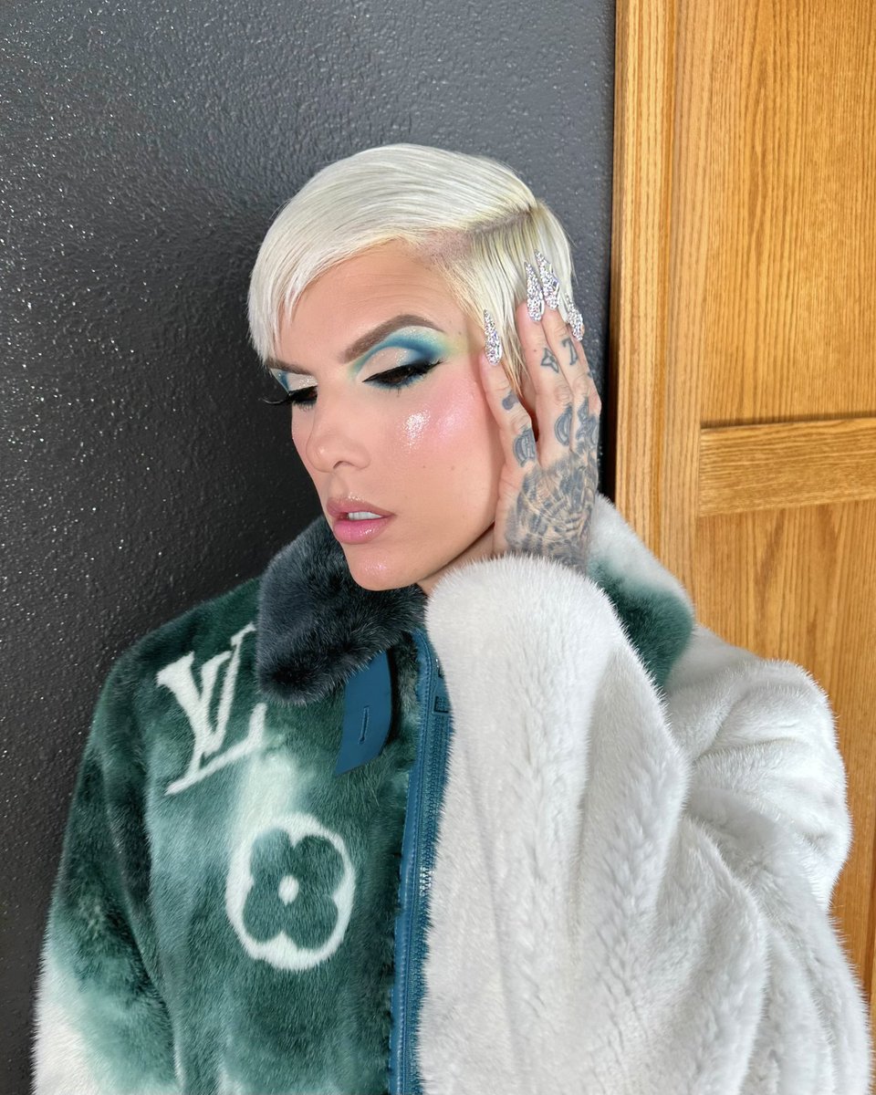 Jeffree Star on Twitter: "MR. DIVA 💋"