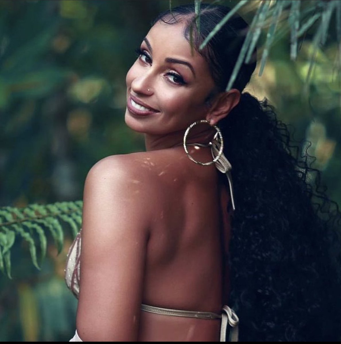 El Niño Sin Amor on Twitter: "RT @RNB_RADAR: These pictures of Mya are 23 years apart"