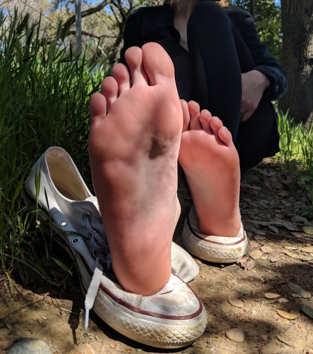 𝕻𝖗𝖎𝖓𝖈𝖊𝖘𝖘 𝕻𝖊𝖆𝖈𝖍𝖞 On Twitter Pov Your Gf Makes You Stop Mid Hike So You