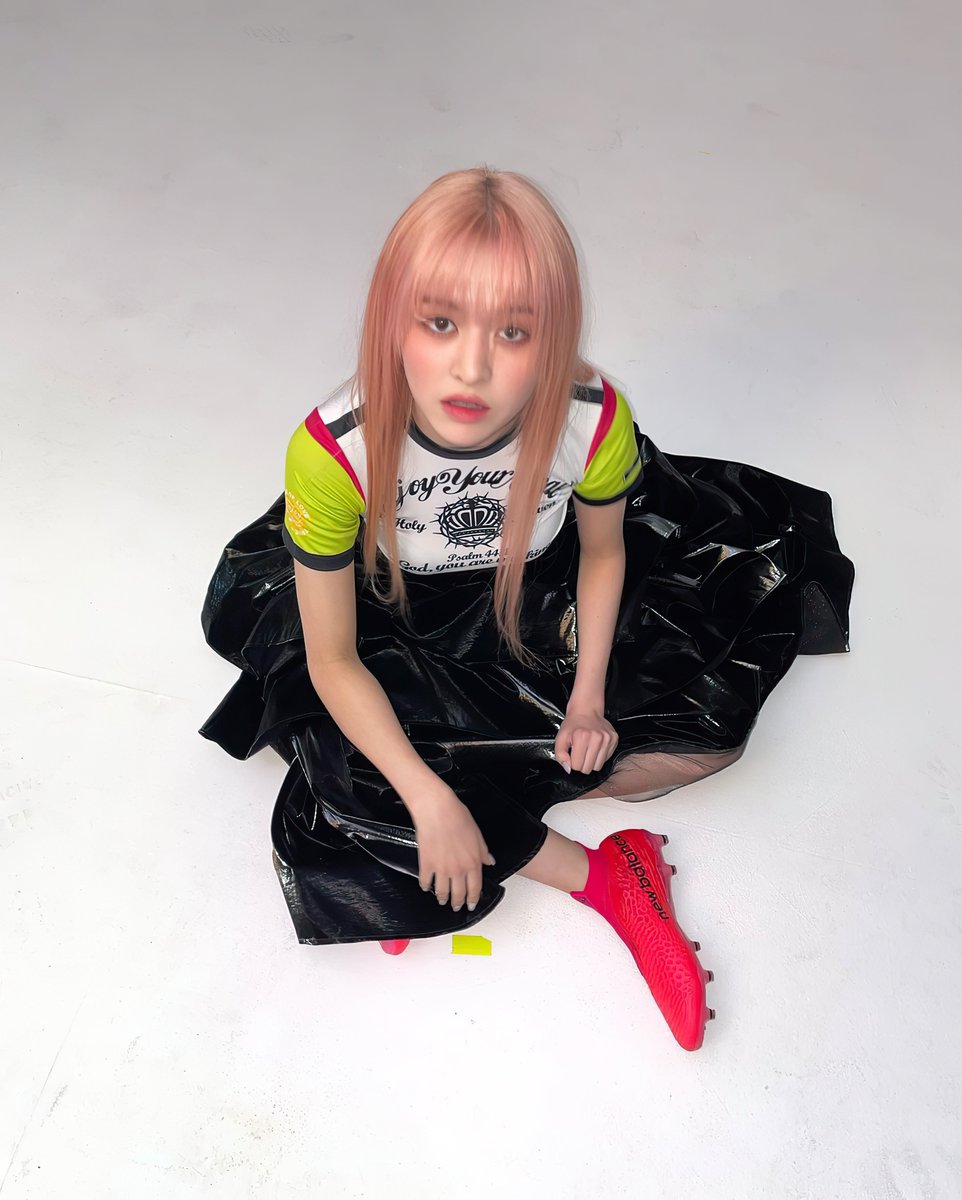 NMIXX Wallpaper🍥 on Twitter: "[RAW] LILY 230222"