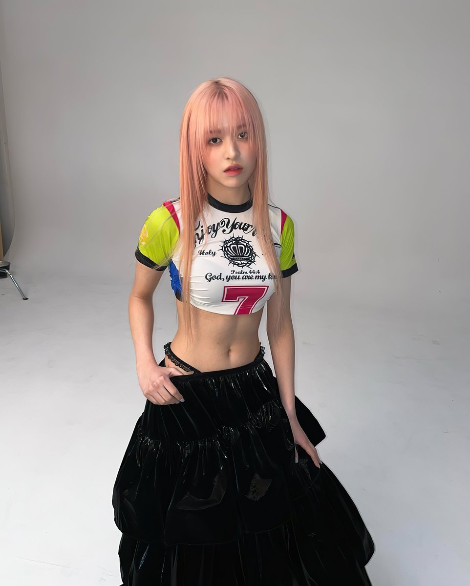 NMIXX Wallpaper🍥 on Twitter: "[RAW] LILY 230222"