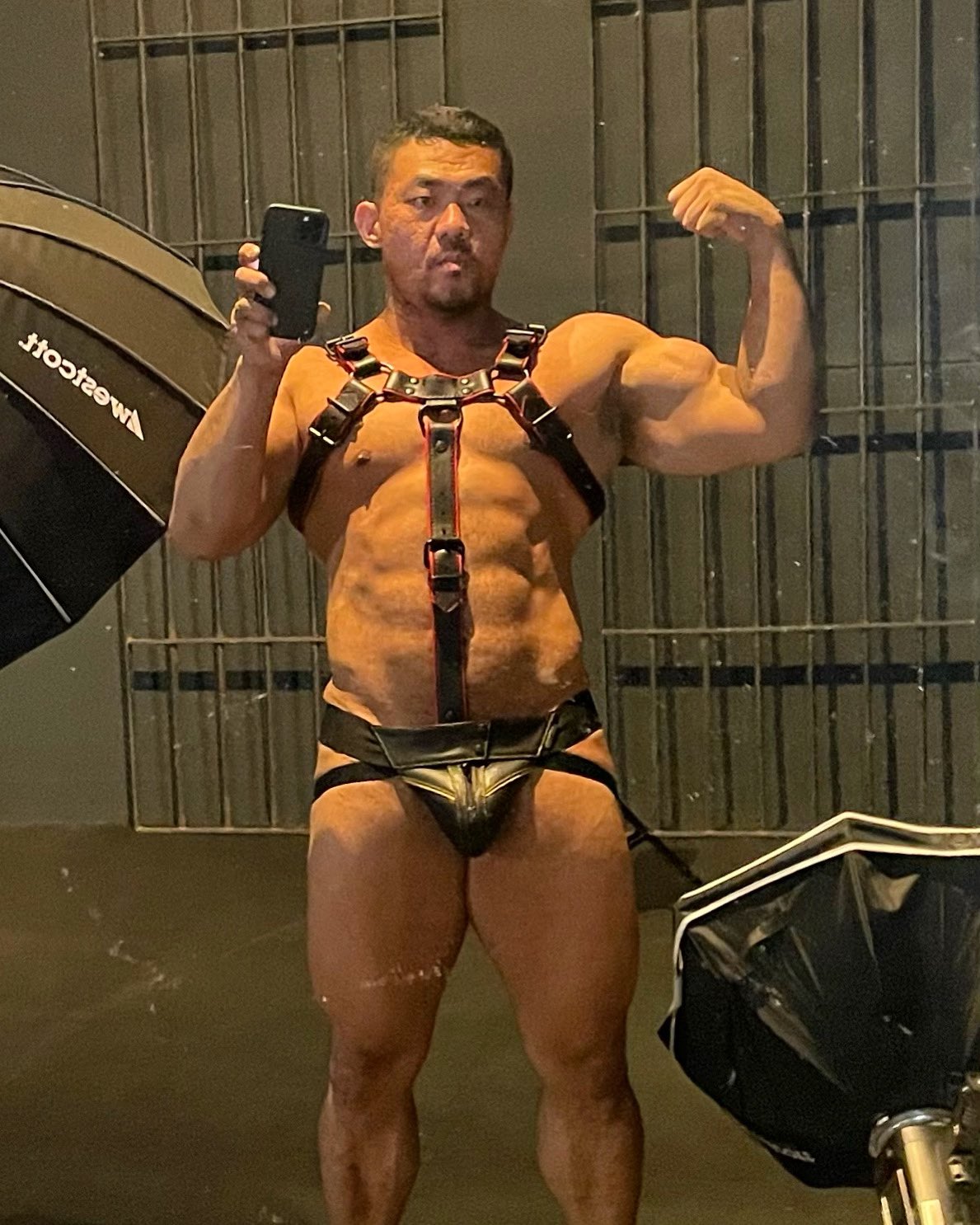 Bobby Maru (Portland 04/06-09) on Twitter: "@LeatherNPits https://t.co/TGEh5cZc2h" / Twitter