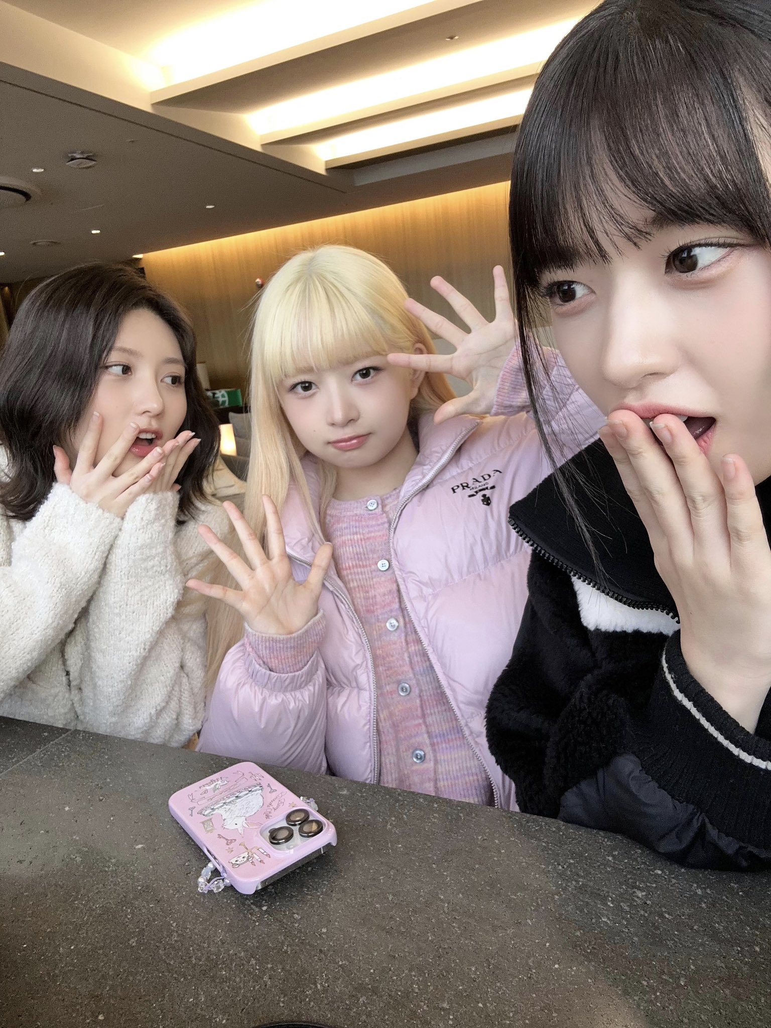 IVE on Twitter: "금발레이에 반한 그녀들..😲💜 #IVE #아이브 #GAEUL #가을 https://t.co/PEmMZbHQLN" / Twitter