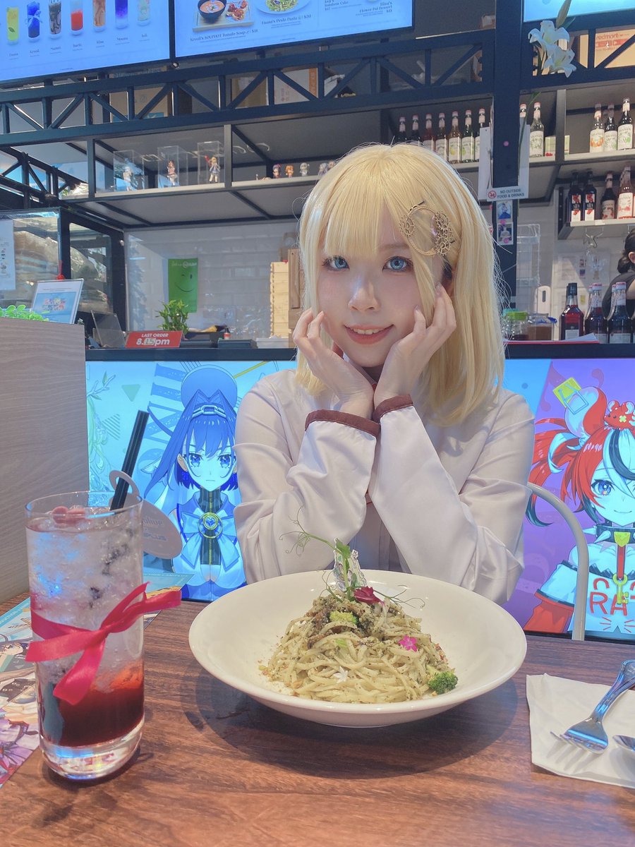 ANIPLUS café SG on Twitter: "RT @mmings15: i went to the aniplus x hololive collaboration cafe ...