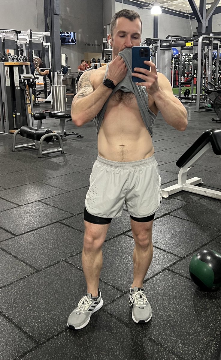 Ranch Devereaux on Twitter: "“Oh this fucking faggot again 🙄” - the gym mirror"