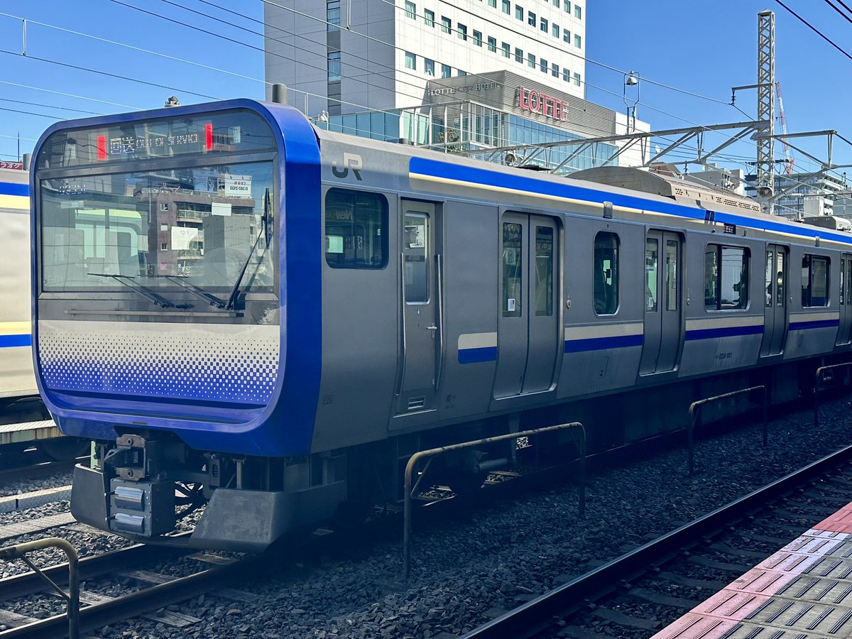 S・R・マーキュリー on Twitter: "新旧電車 #横須賀線 #総武快速線 #E217系 #E235系1000番台"