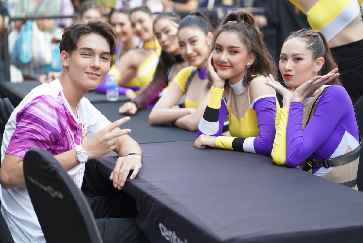 Ch3Thailand on Twitter: "ภาพบรรยากาศหลังเวที #แถลงข่าวฟุตบอล53ปีช่อง3 รับชม Live ได้ที่ Facebook ...