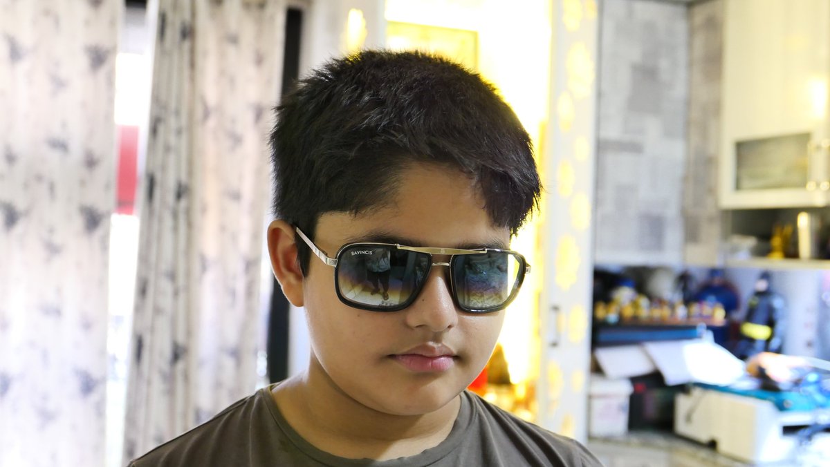 Xtab A10 tablet PC Unboxing video and review