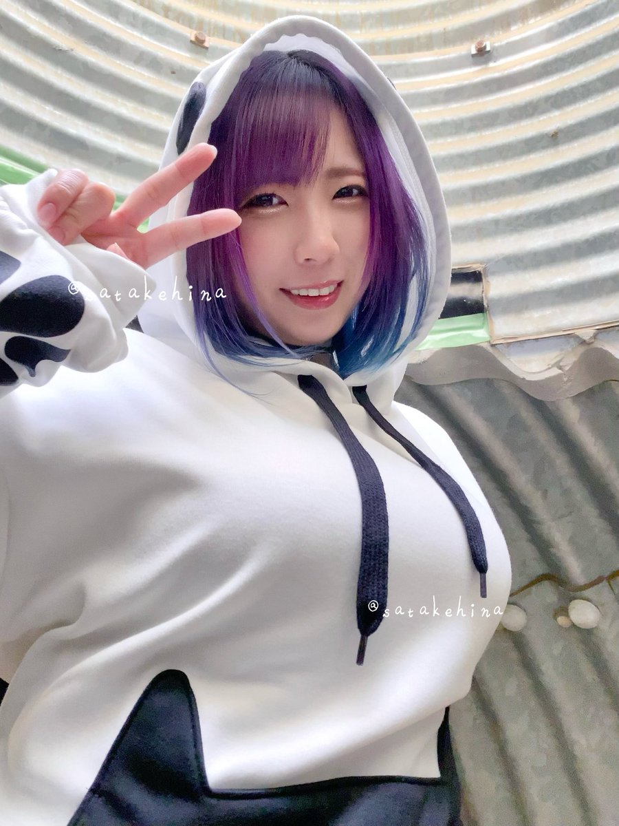 ファンティアに投稿しました！「にゃんにゃんにゃん🐱猫の日🐾」 https://t.co/r89lKMXB3c 猫カフェでたわむれて一生ニヤニヤしてるほのぼの写真☺️ ほいっぷさん用についさっき ...