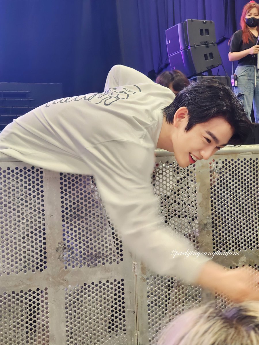 Cotton Candy 🍭‘Chapter 0: WITH’ 💗JINYOUNG 🍑🫶🏻 on Twitter: "RT @JYP_Thaifans: @JINYOUNG # ...