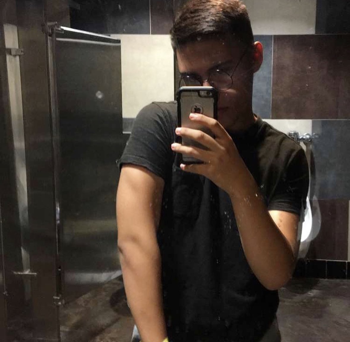 alex ♎︎ on Twitter: "twink death"