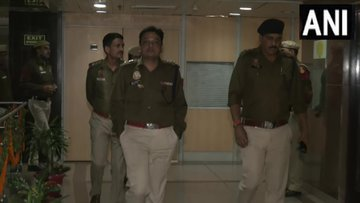 ANI on Twitter: "Delhi: Additional DCP Shashank Jaiswal inspects Civic Center in view of ruckus ...