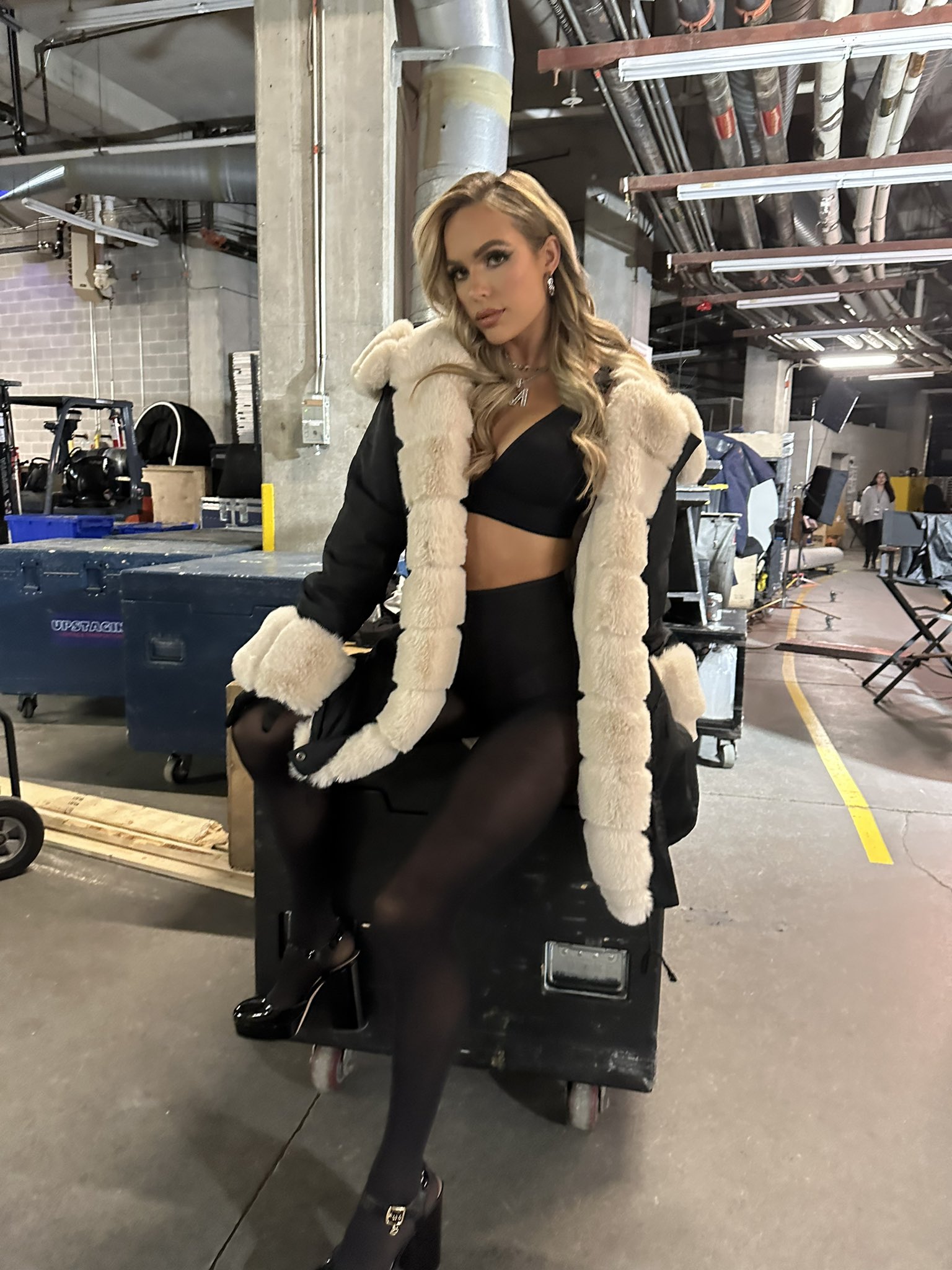 MAXXINE DUPRI on Twitter: "brrrrr 🥶 https://t.co/l55YxKpsmJ" / Twitter