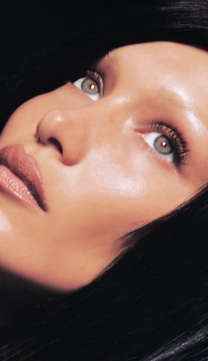 Bella Hadid News on Twitter: "Outtakes of Bella Hadid for the About You x Bella collection."