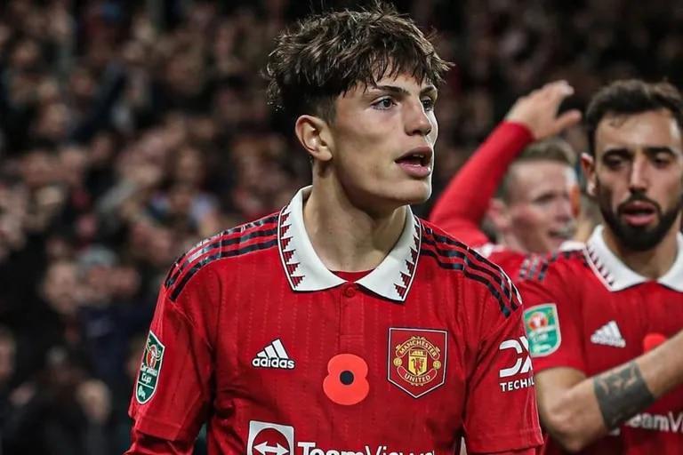 El cambio de look de Alejandro Garnacho y la comparación con un ...