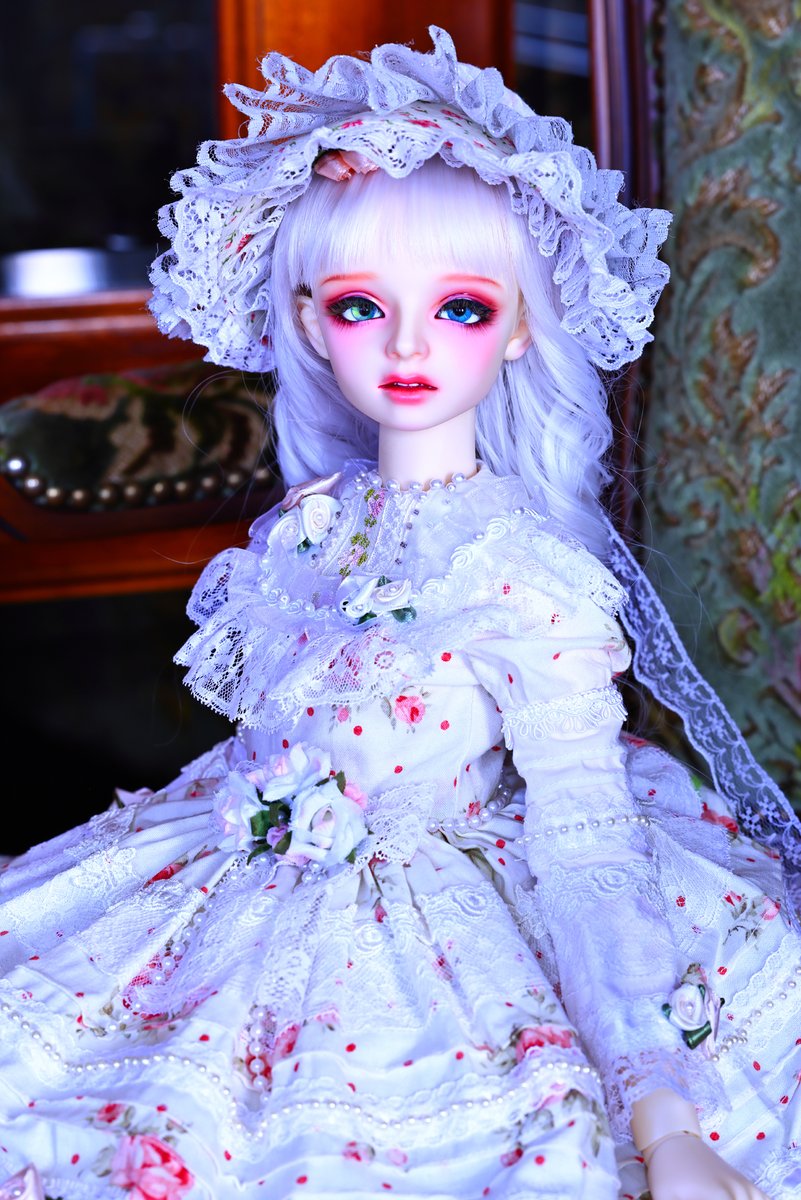 monito reportero on Twitter: "RT @Yukino_Mayu: #ドール #人形 #スーパードルフィー #SDミシェル #EOSR5 ビーズや刺繍を豪華にあしらっ ...