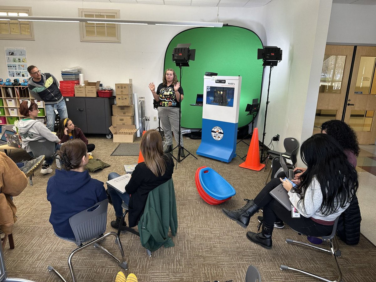 rapidmooc on Twitter: "RT @mission_rusd: Our teachers had a great time learning about the ...