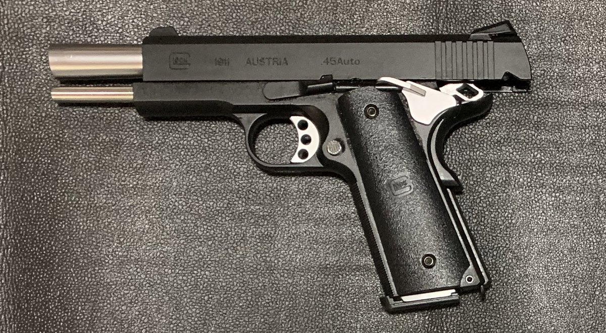 板坂阪返@流星屋模型店 ポニテ㌠ on Twitter: "RT @ss_uniformstore: ARROW ARMS Glock 1911 コーンバレルカスタム グリップのGLOCK刻印 ...
