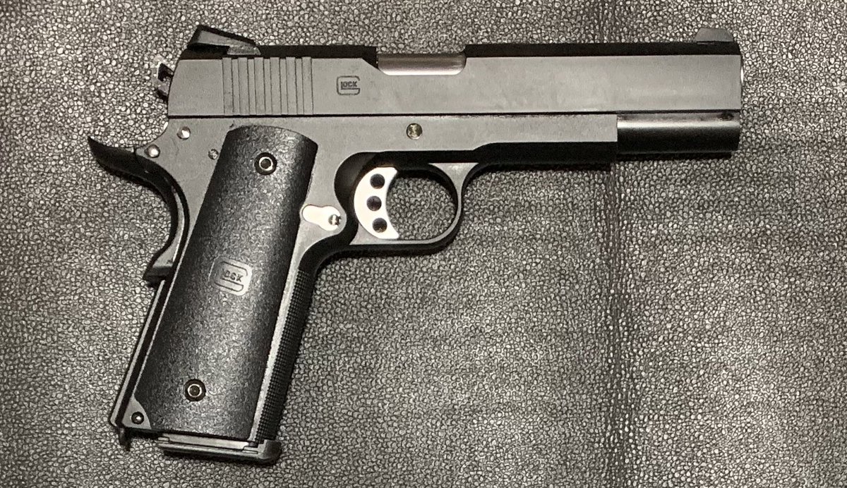 板坂阪返@流星屋模型店 ポニテ㌠ on Twitter: "RT @ss_uniformstore: ARROW ARMS Glock 1911 コーンバレルカスタム グリップのGLOCK刻印 ...