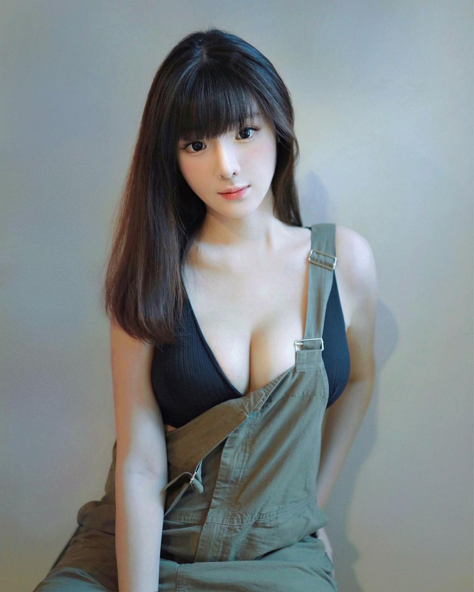 高爾夫球場遇巨乳正妹 ️ https://t.co/Xukwz3BP35 JKF捷克論壇 @jkfnet