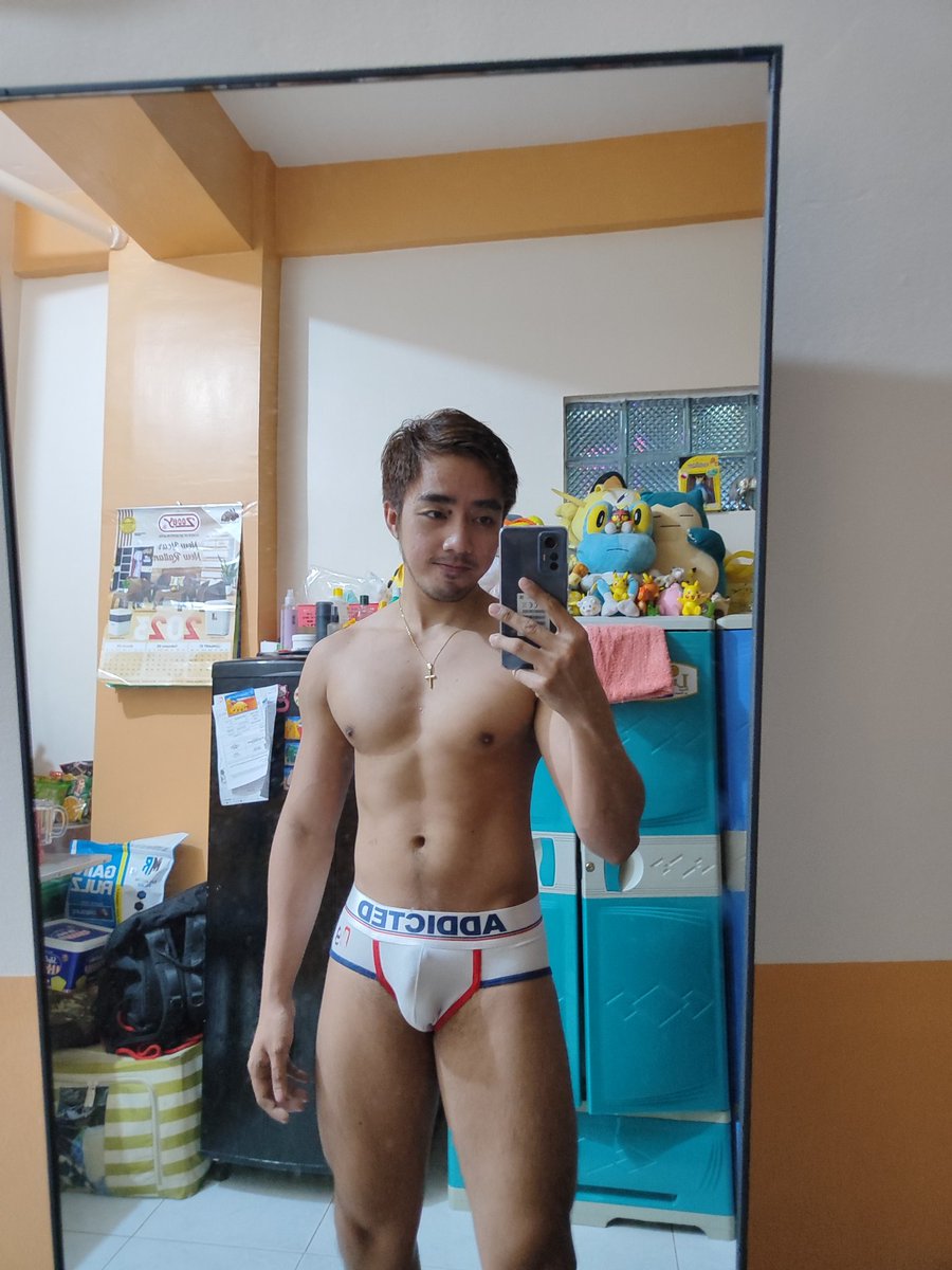 🔞ALT_kito on Twitter: "If you’re scrolling past this, post a mirror selfie"