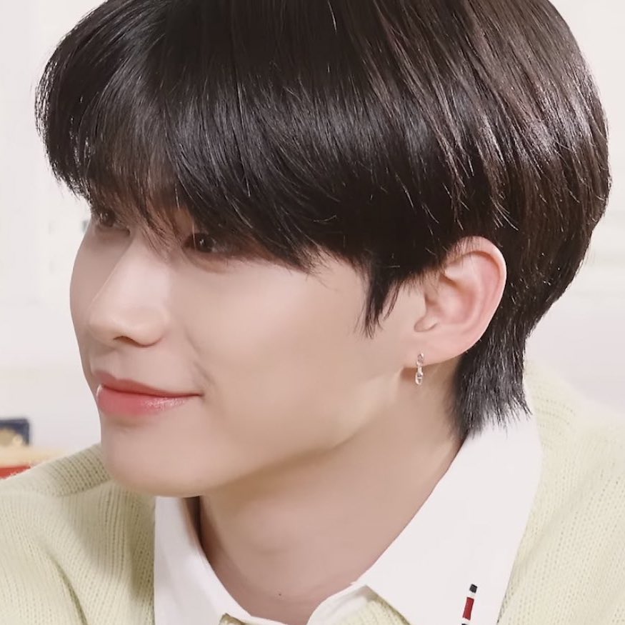 陳威仲 Chen Wei-chung on Twitter: "RT @yoonrangi: face card never declines"