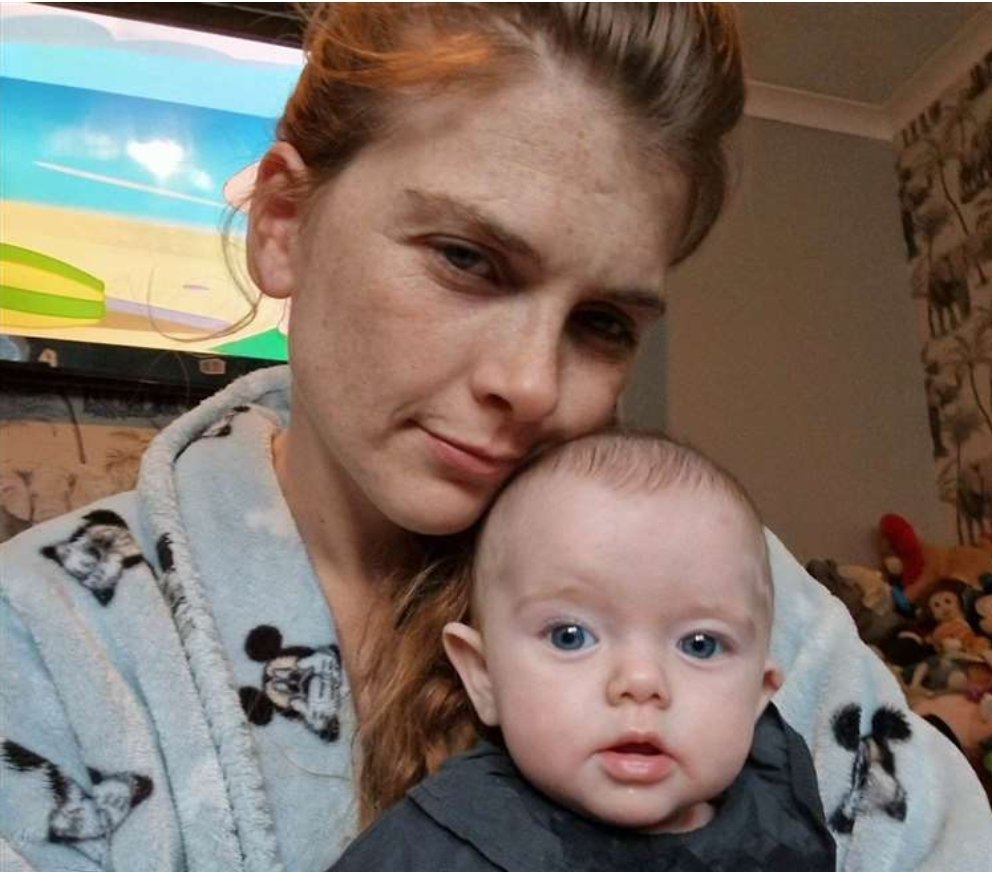 Jayne Logan-Intveld on Twitter: "RT @ActivePatriotUK: A mum was left terrified after a STRANGER ...