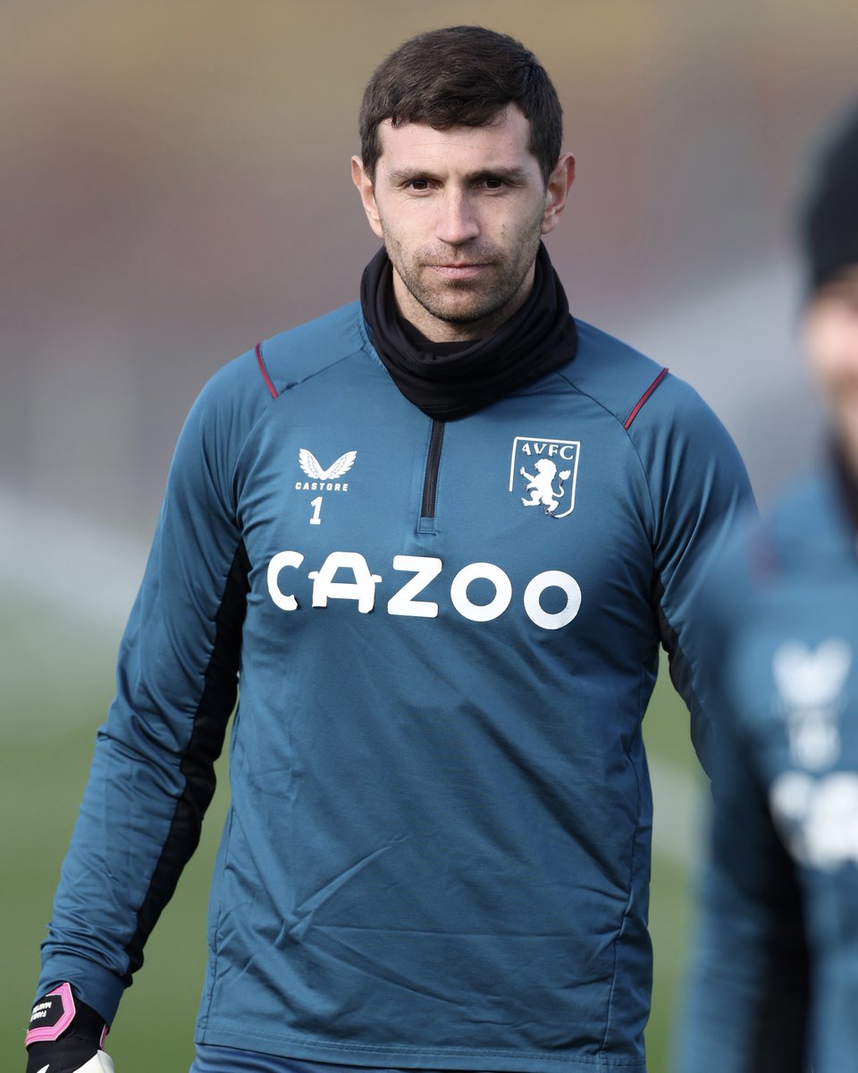 Two days until #EVEAVL. 👊 Unai Emery joined the media this afternoon to ...