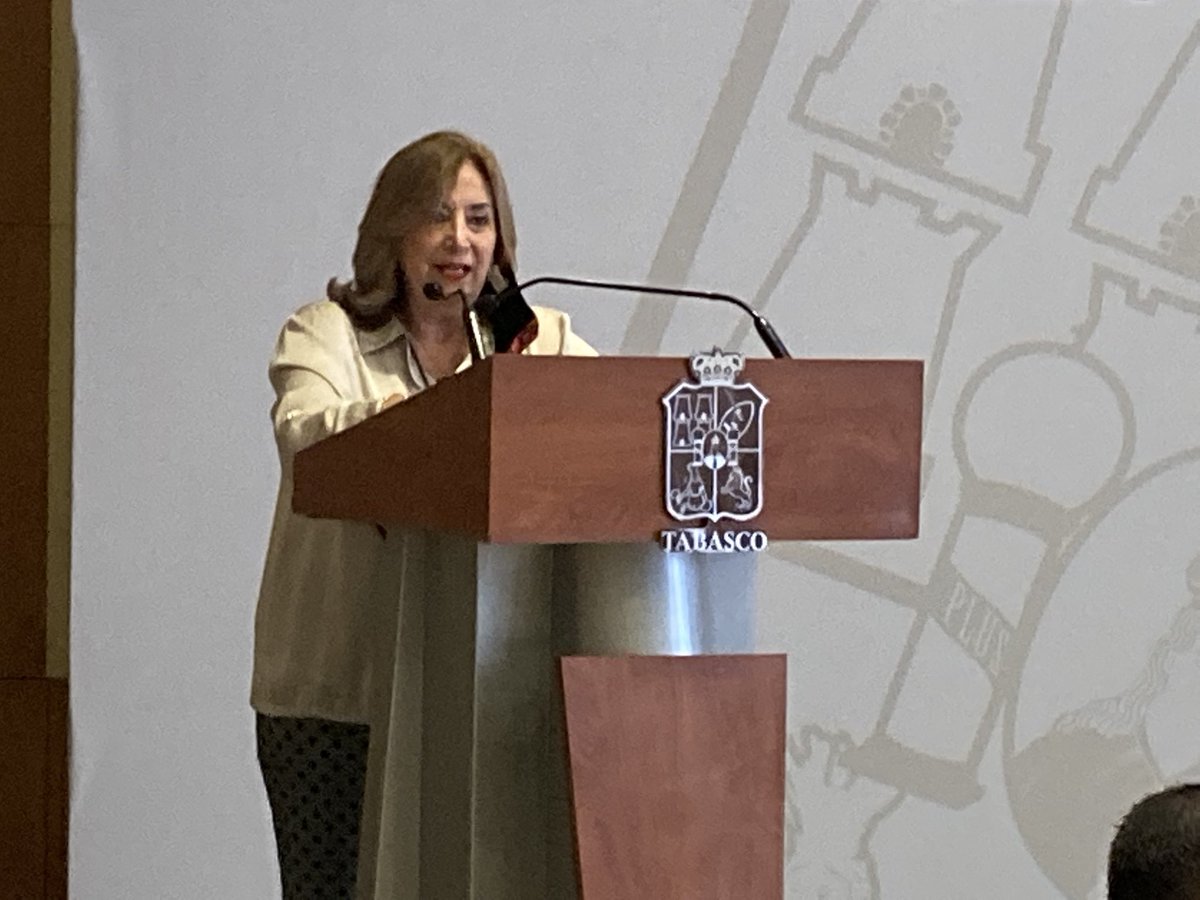 SSalud Tabasco on Twitter: "La secretaria de Salud, Dra. Silvia Roldán ...