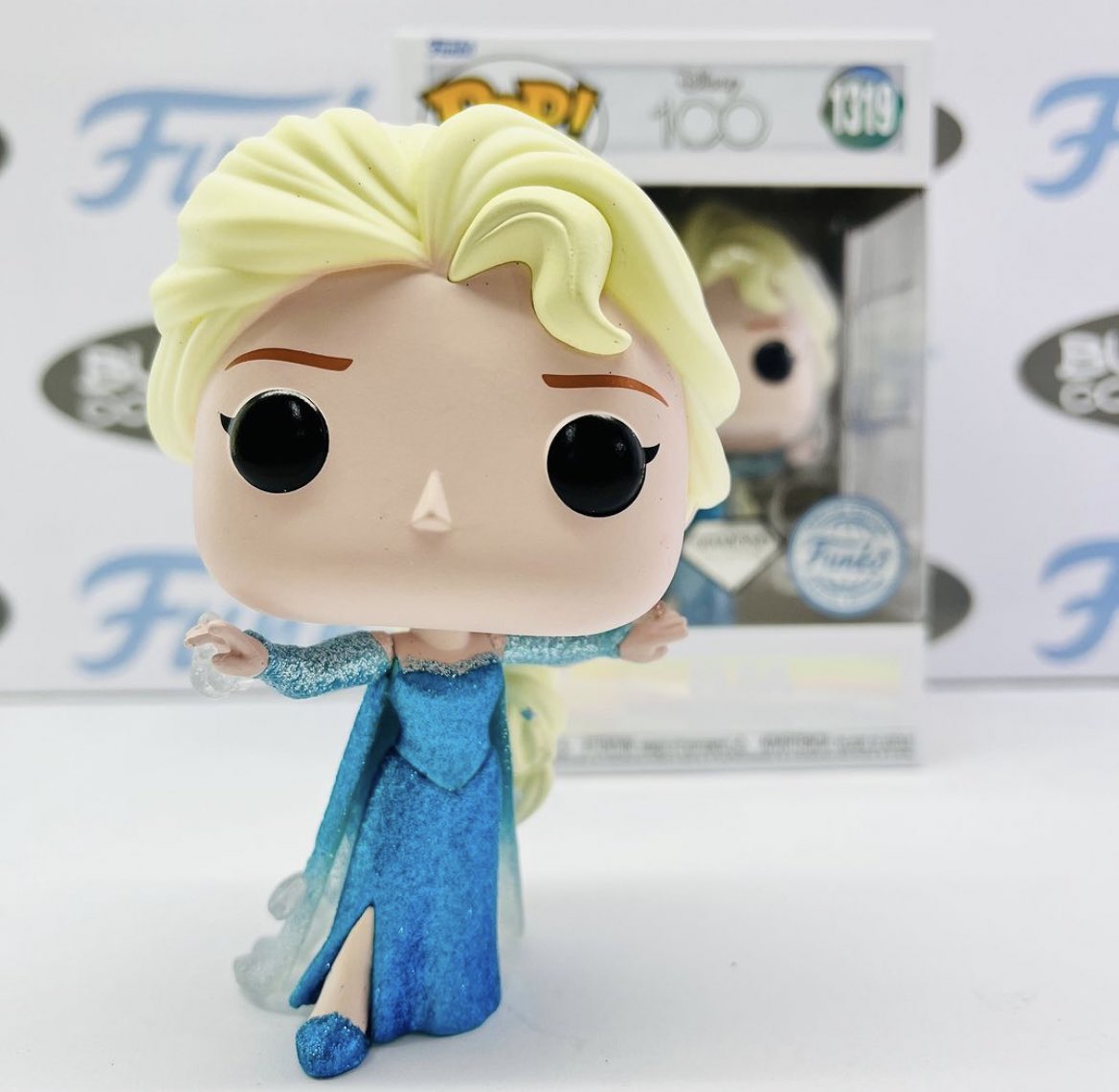 Funko POP News ! on Twitter: "Let it go ~ OOB with the new Party City exclusive Diamond Elsa ...