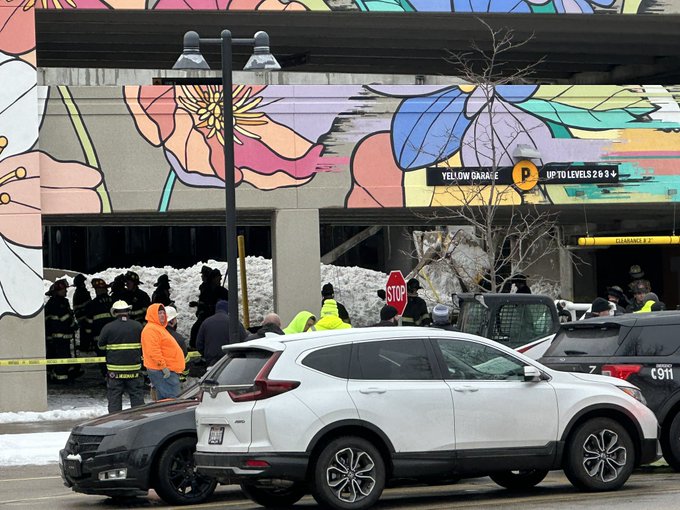 VIDEO: Bayshore Mall Parking Garage Collapse in Glendale VIDEO: Bayshore Mall Parking Garage Collapse in Glendale