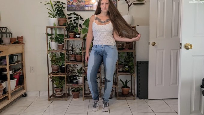 Tw Pornstars Girls Who Pee Their Pants Pictures And Videos From Twitter