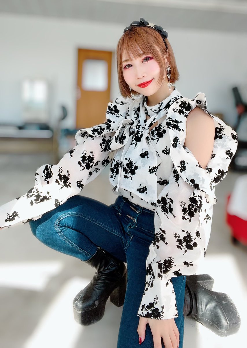 Hina ひな On Twitter 【お知らせ】 入院日が3月1日に決まりました! ひと月ほど持病の治療に専念してまいります。 入院にスマホを持ち込めない為、しばらく連絡はできません🙇