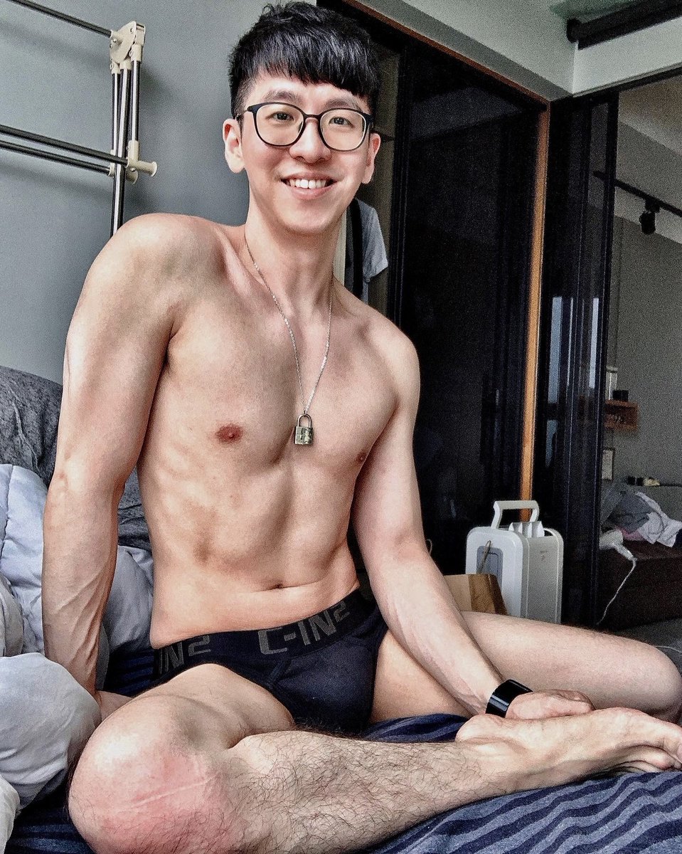 FOREST ALBUM 🏳️‍🌈🇺🇦 on Twitter: ". 健身小哥Jonathan Lin 是一位 Tutor / Teacher 老师｜简介「Be a voice, not an ...