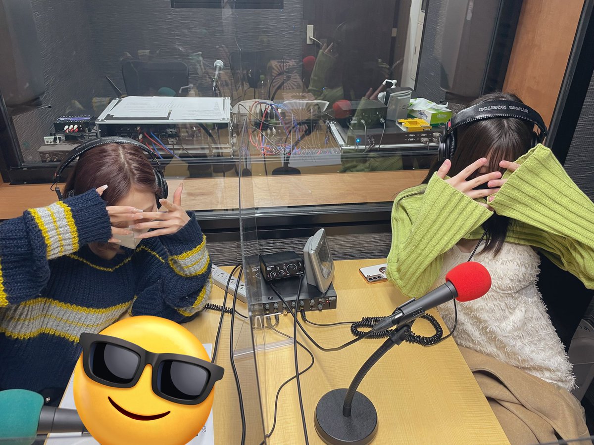 Mines【公式】avプロダクション マインズ On Twitter この後、21時半より 金曜日の夜更かし始まります🌙 本日のmcは八木奈々ちゃん! ゲストに加美ちゃんをお迎えします💡