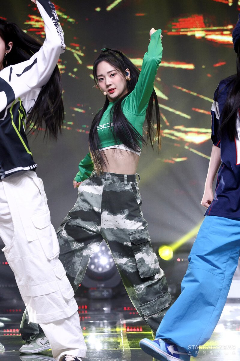 tripleS GLOBAL | Fanbase on Twitter: "[PHOTO] 240223 Triple S Arirang TV's Simply K-POP ...