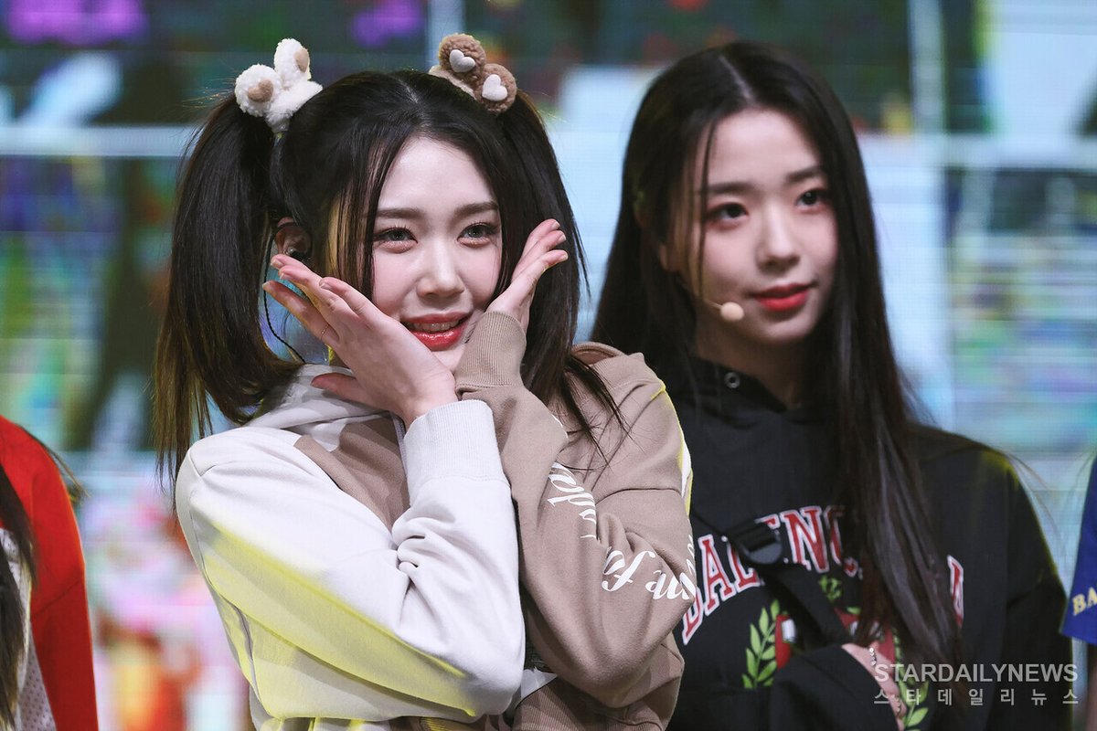 tripleS GLOBAL | Fanbase on Twitter: "[PHOTO] 240223 Triple S Arirang TV's Simply K-POP ...