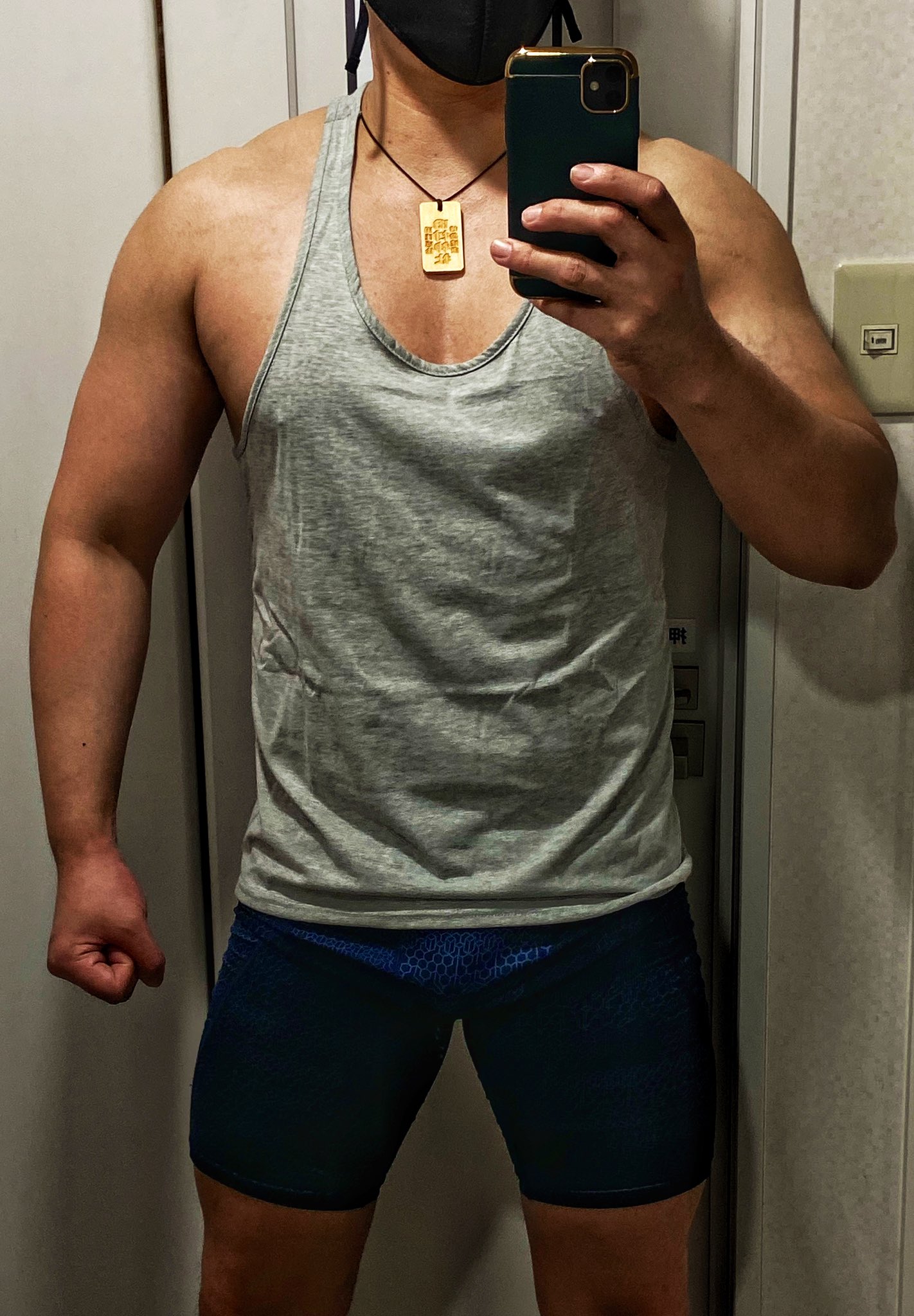 toshi on Twitter: "動いても意外と乳 ポロリしなかったから良かった 今日は胸やってきました https://t.co/o64udNevWG" / Twitter