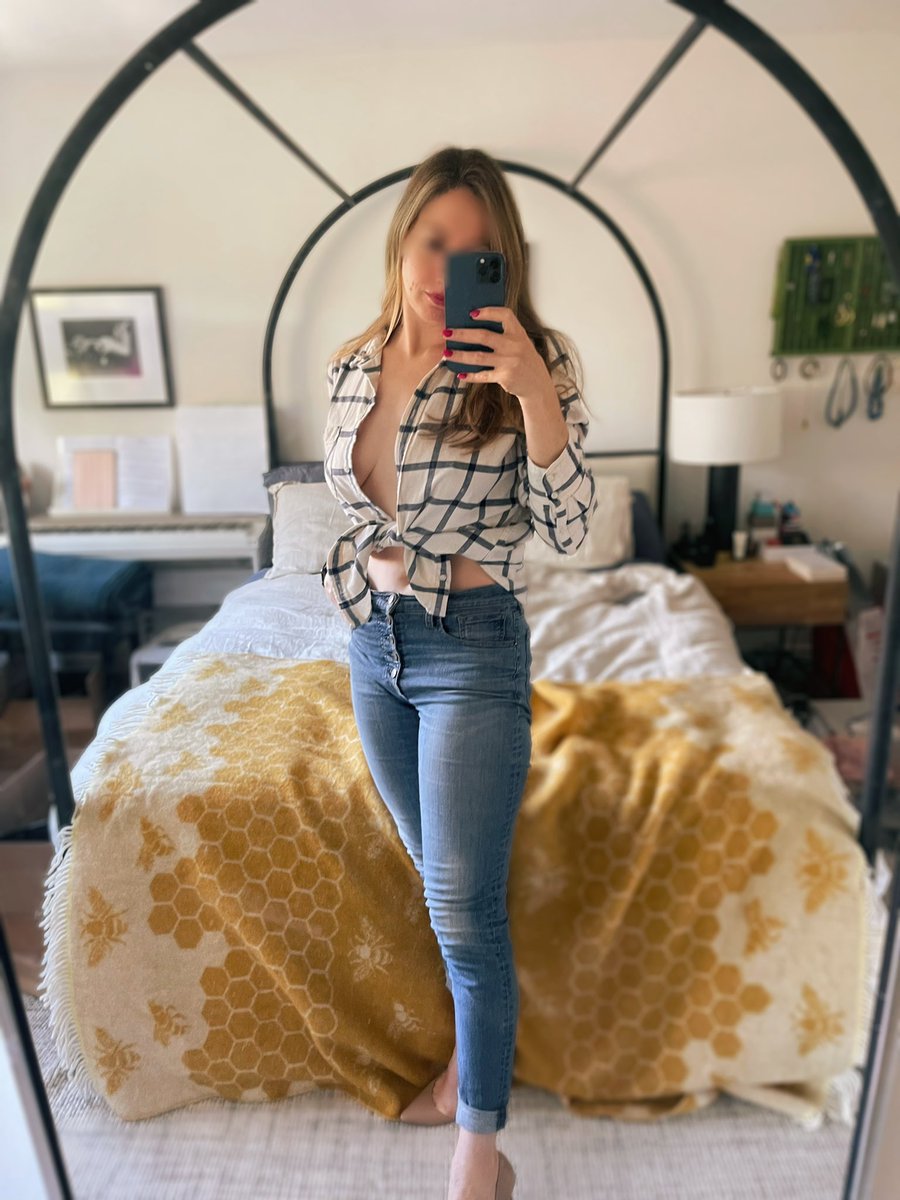 Lyla Malone • LA 2/25-26, SF 2/27-3/2 on Twitter: "Out to catch the sun while I can."