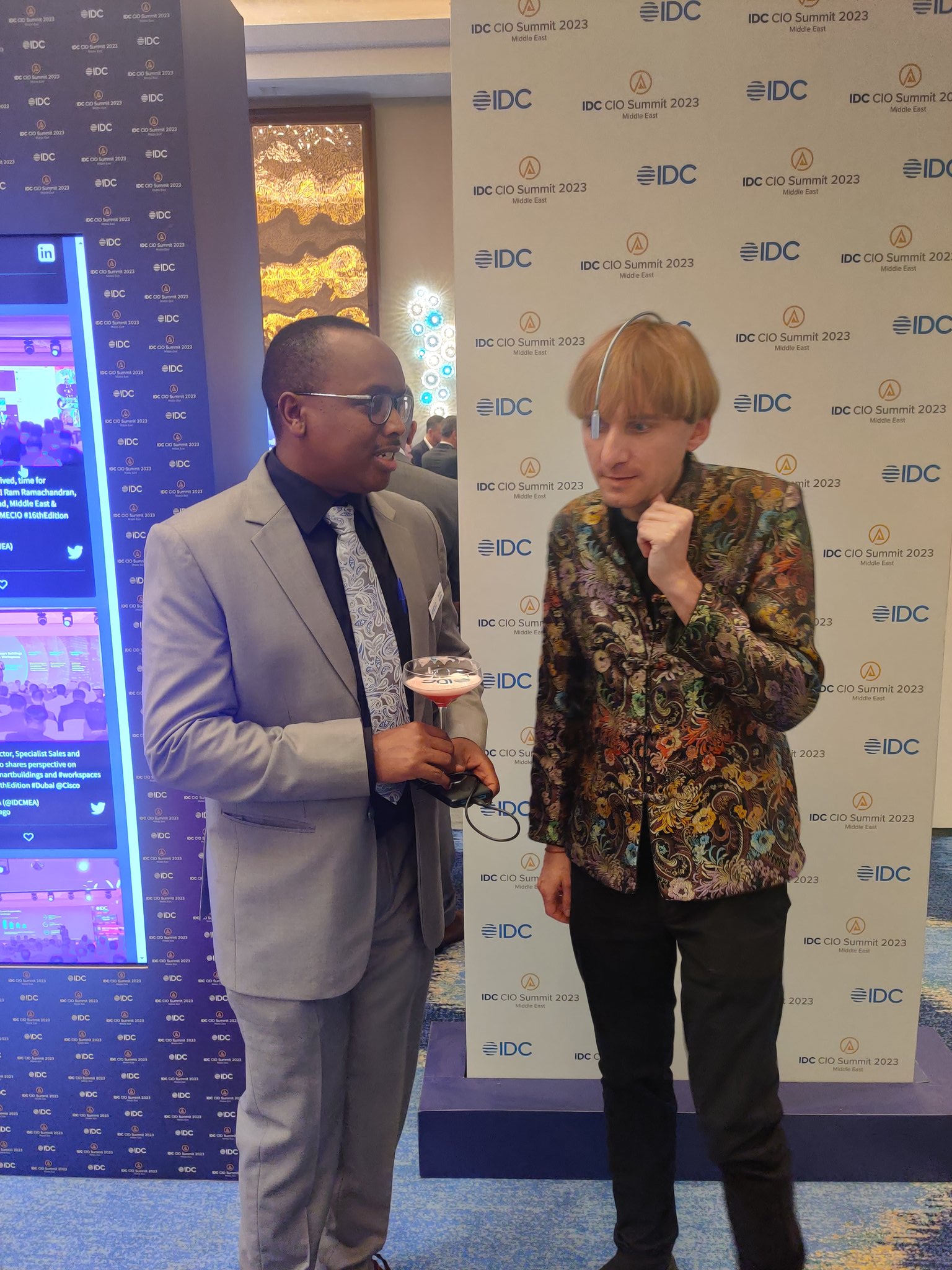 IDC | MEA on Twitter: "RT @IsaacTN: Having a chat with Neil Harbisson during the #IDCMECIO # ...