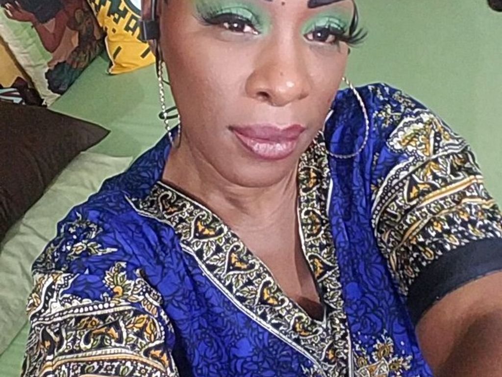 TW Pornstars - QueenAnitaDix. Twitter. I'm online right now on ...