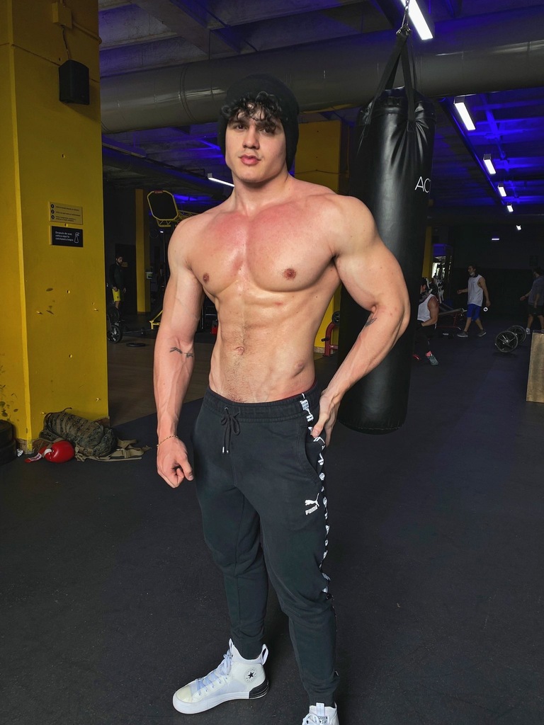 Hot Bods AR on Twitter: "img_2897.jpg -- https://ift.tt/fGC3XTM"