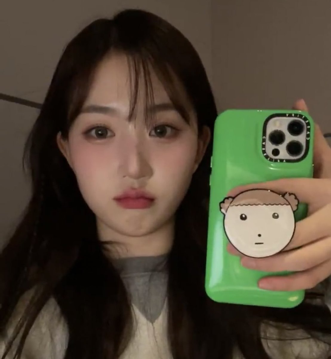 ƈʅαιɾҽ ⁠‿⁠ | ҽxρéɾɠσ 💗 on Twitter: "RT @sullkyu: haewon said she changed her phone case because ...