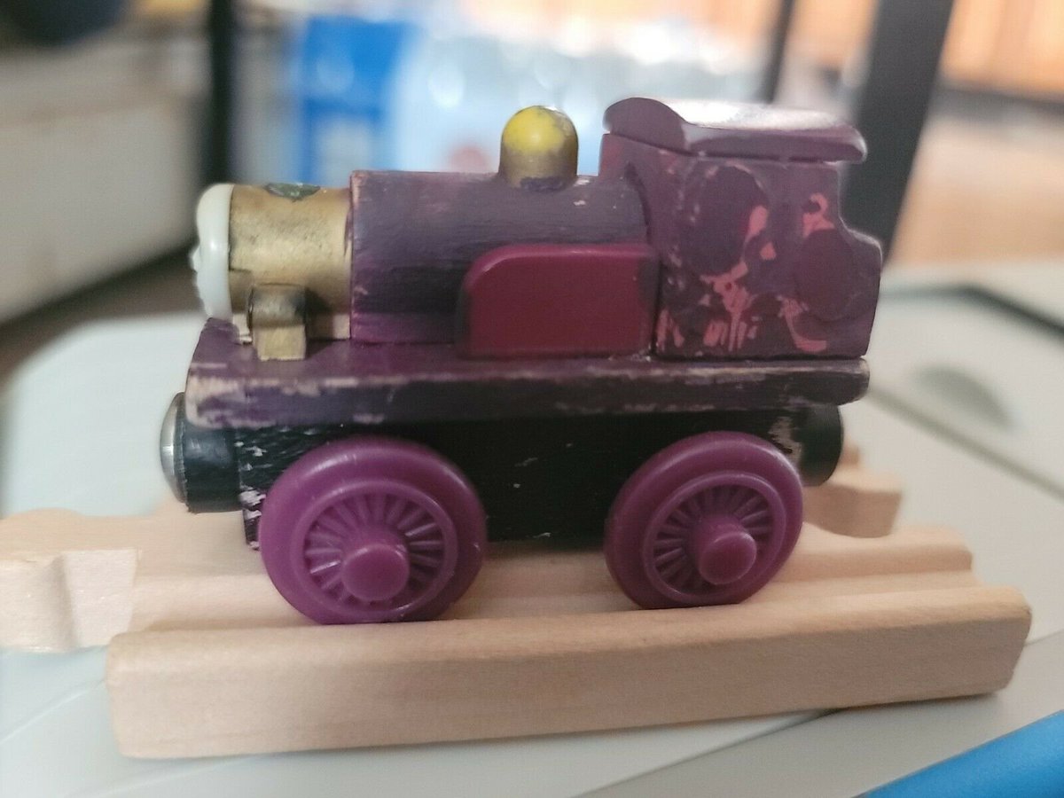 Fucked Up Thomas Toy Bot on Twitter: "Thomas The Tank Engine Wooden Railway 2002 Lady Starting ...