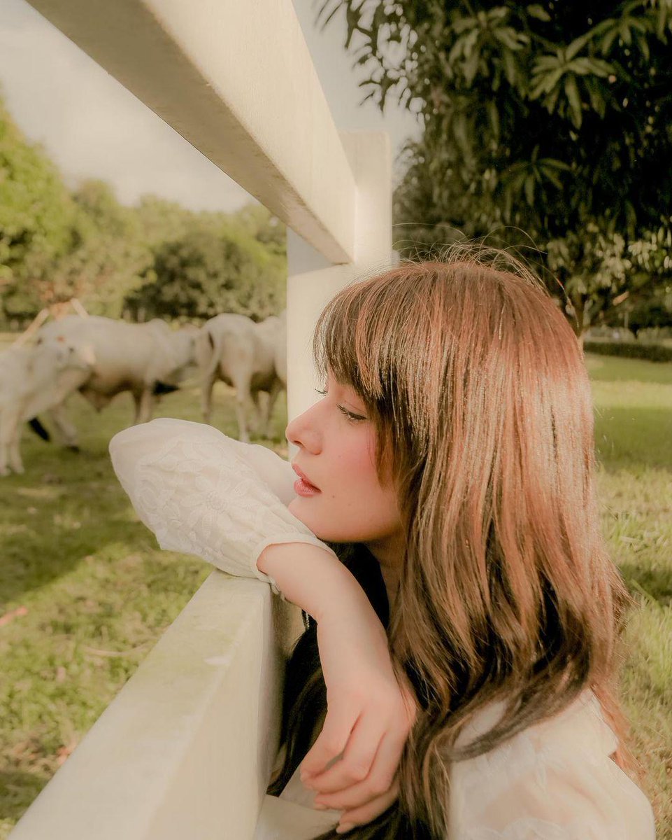 CDN Digital on Twitter: "FARM GIRL 💚 LOOK: Actress Bea Alonzo shows her unfading beauty in close ...