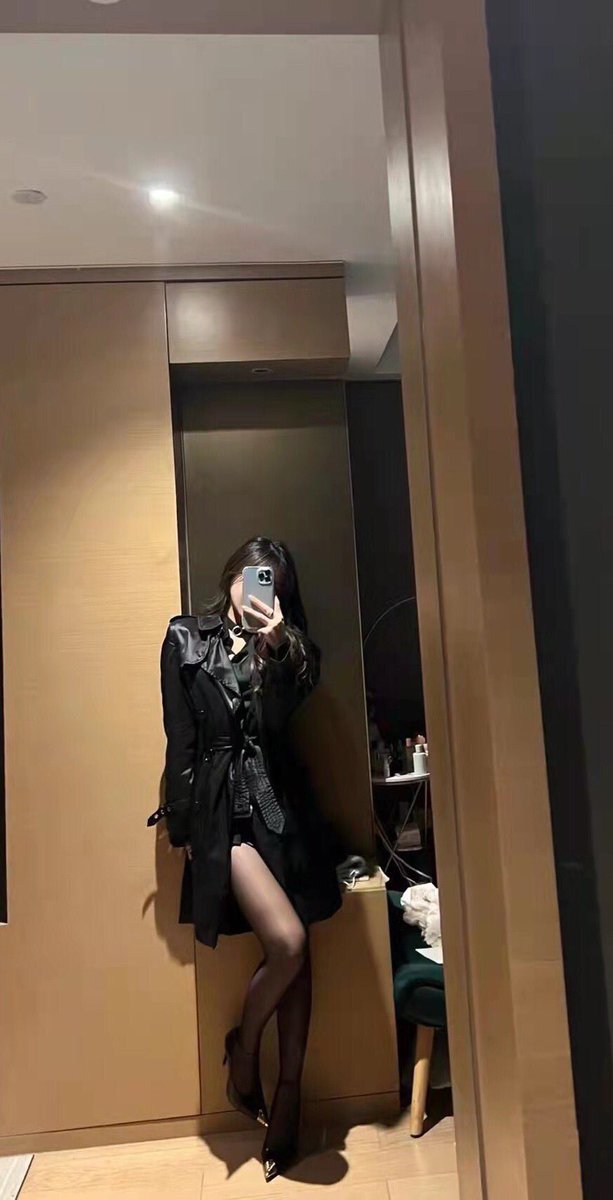 Pussygirl On Twitter 喜欢在镜子前做,嘻嘻