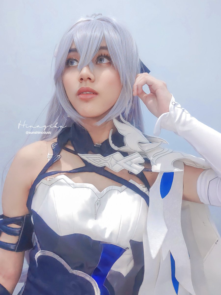 (ON) 📩 OPEN DM || HONKAI FESS on Twitter: "Honkai! Halo~ sender mau drop Squad Leader Bronya 🧎‍♀ ...